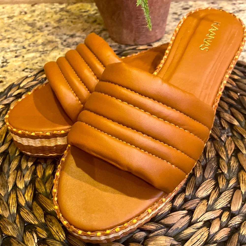 Kaanas Balfour Brown Puff Slides - Gem